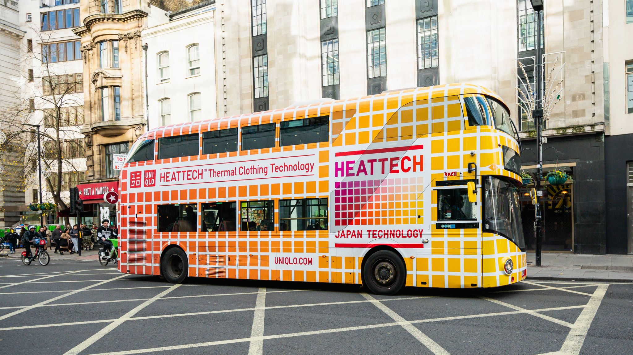 The Importance of Bus Wraps and Transit Advertising - Contra Vision